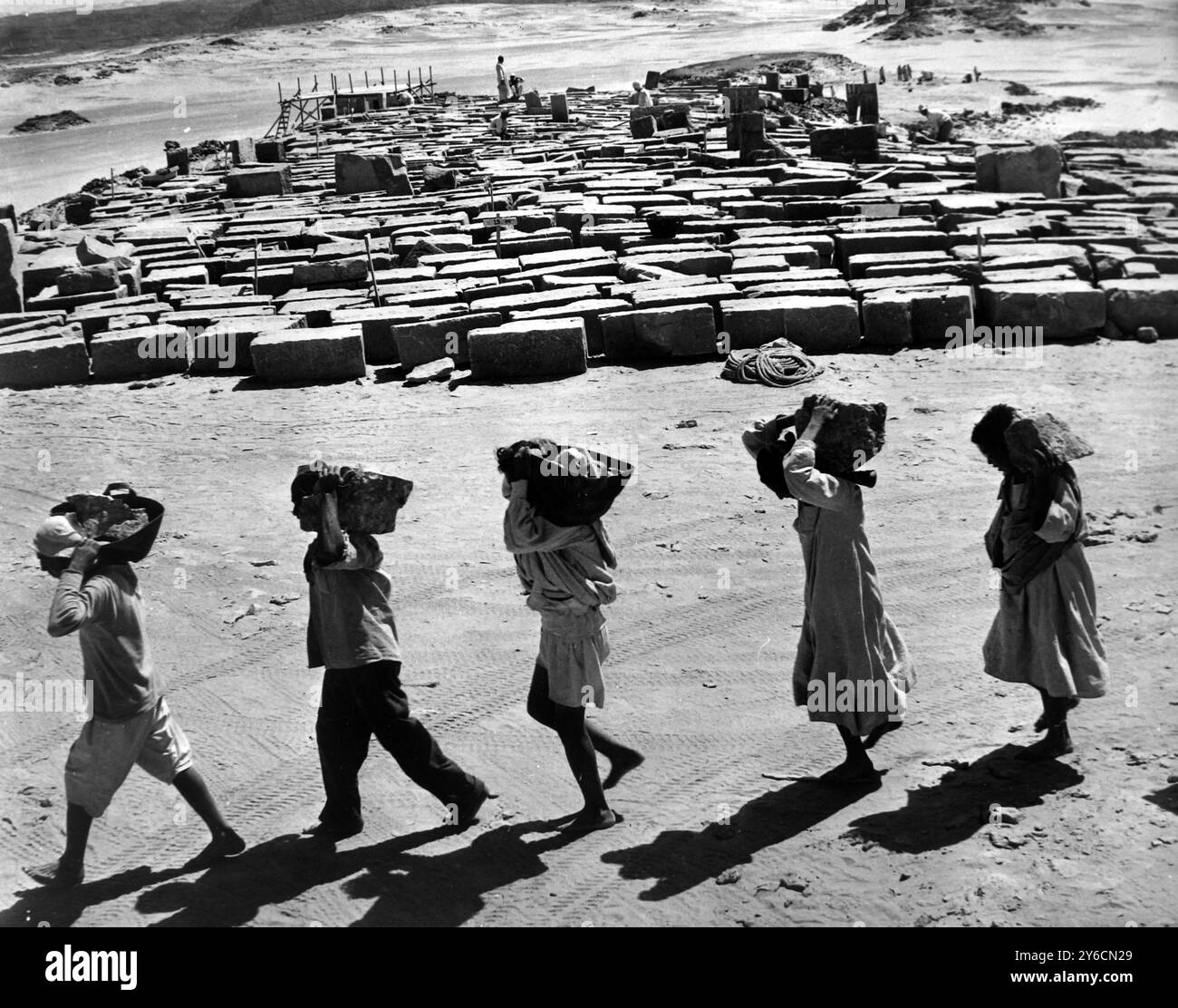 THE ASWAN DAM PROJECT, RIVER NILE VALLEY ; 14 NOVEMBER 1963 Stock Photo ...