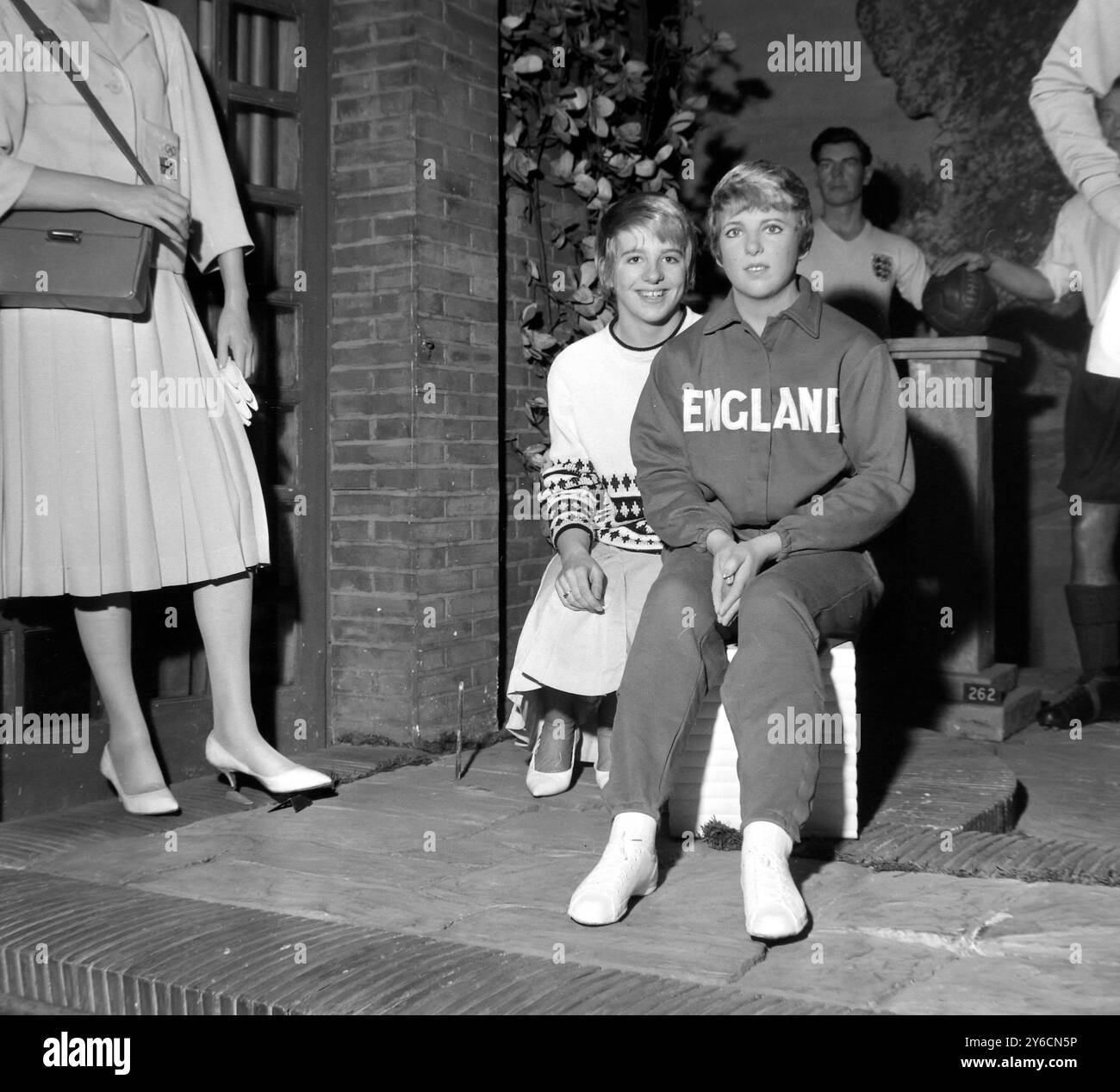 WAX WORKS LINDA LUDGROVE MEETS HER DOUBLE AT MADAME TUSSAUDS IN LONDON ...