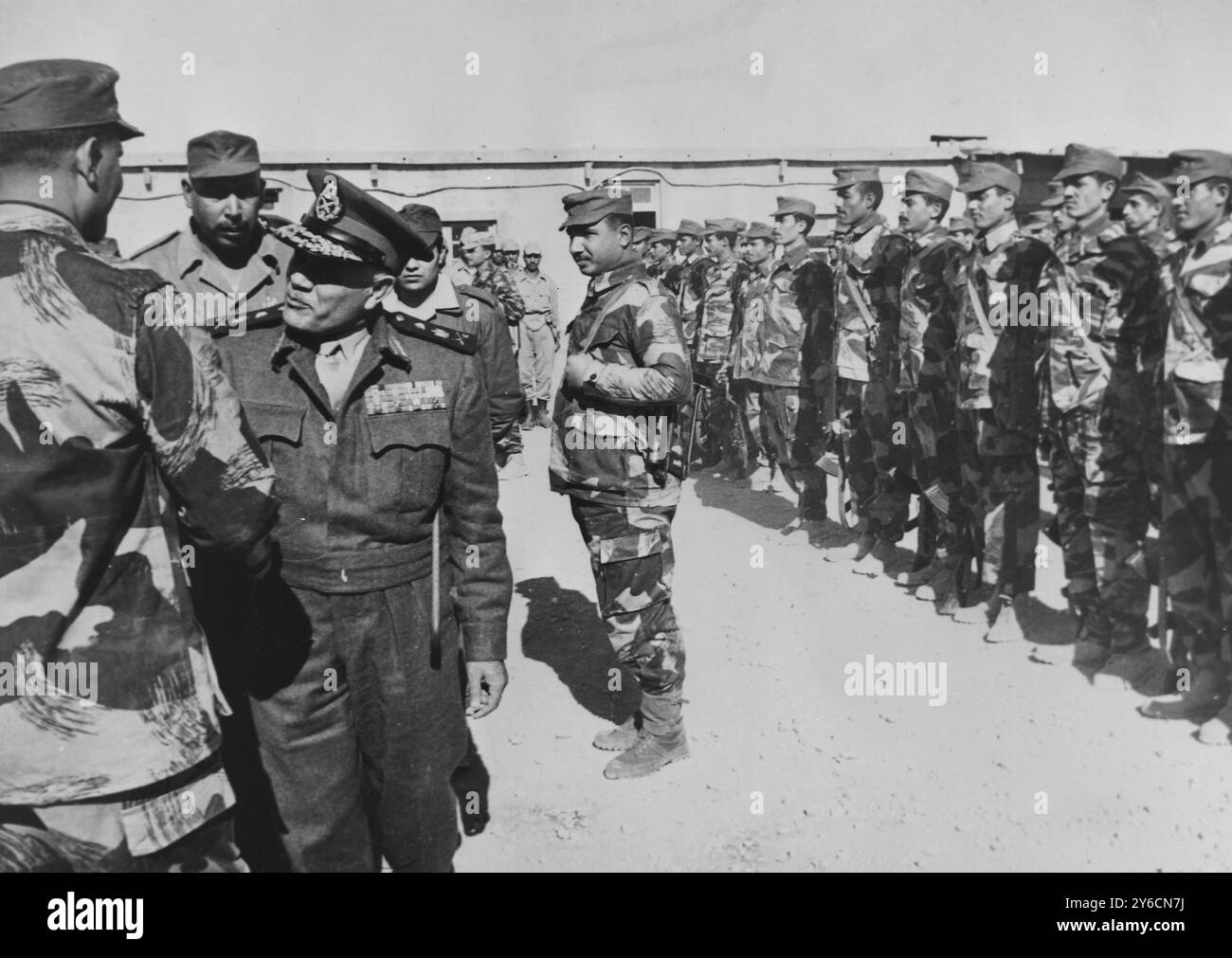 ALGERIA MOROCCO BORDER WAR GENERAL AMER COMMANDER IN CHIEF OF UAR ARMED ...