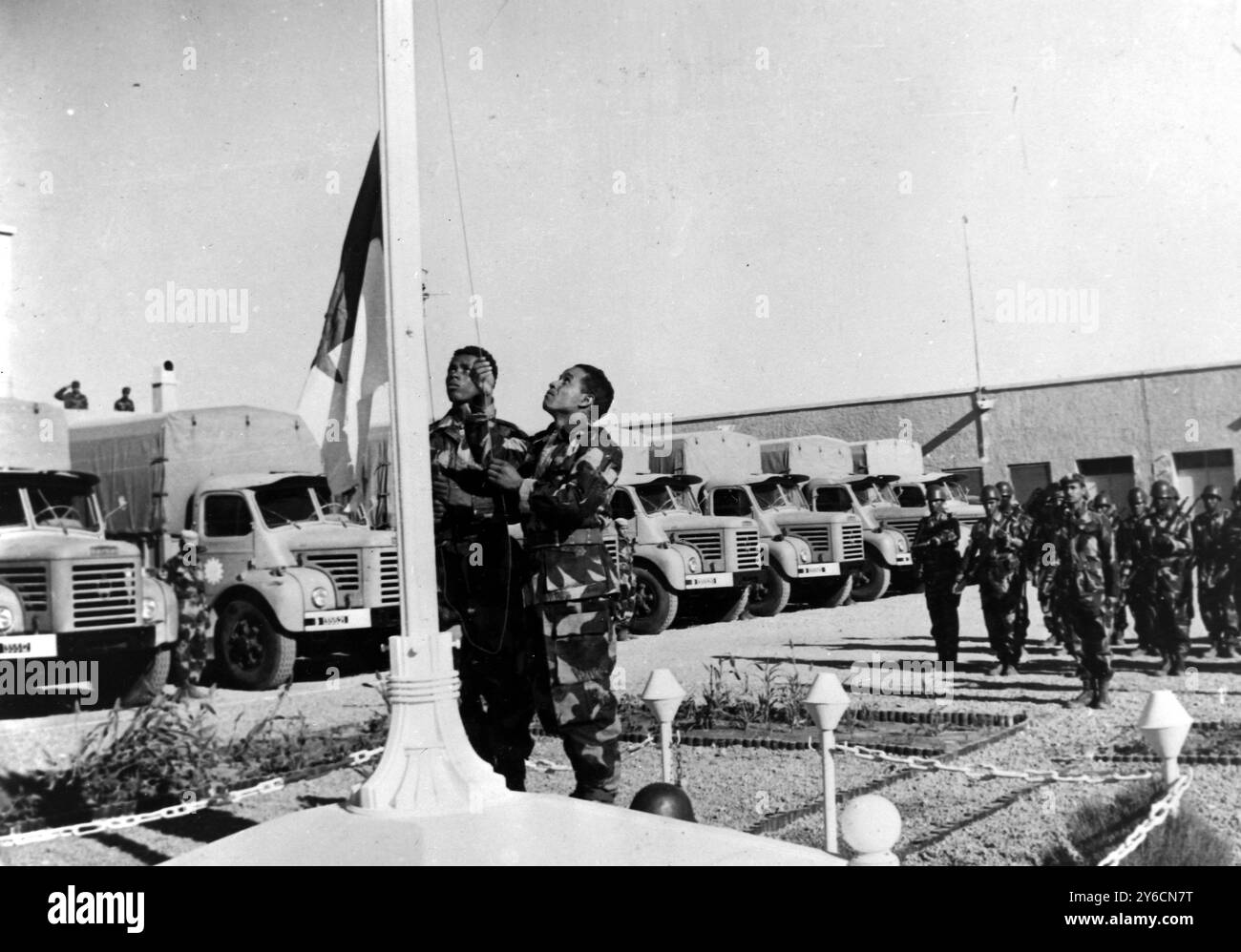 ALGERIA MOROCCO BORDER WAR BORDER WAR RAISING OF ALGERIAN FLAG BY UAR ...