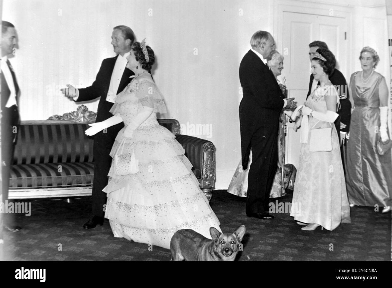 Queen elizabeth the queen mother 1963 Black and White Stock Photos ...