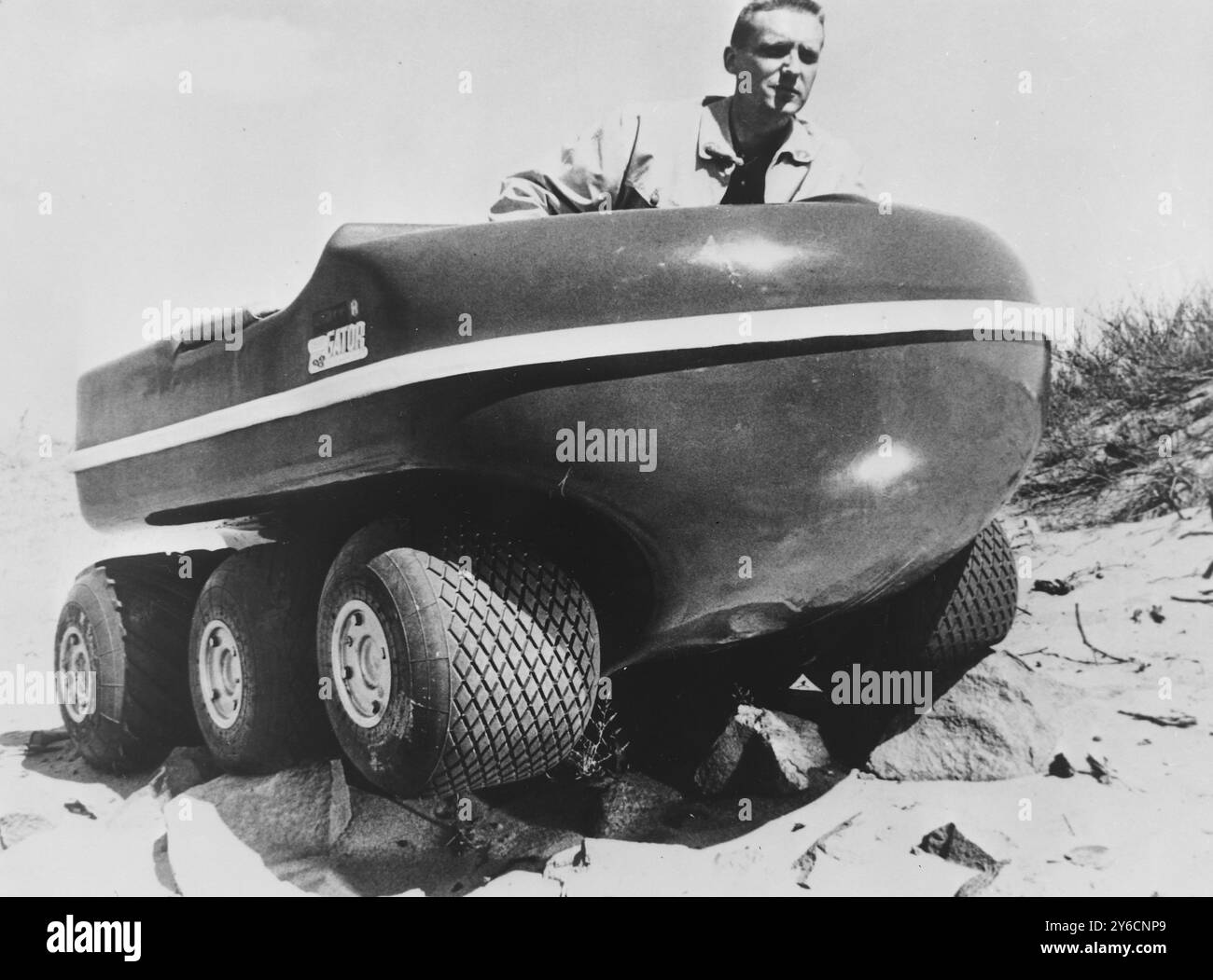 MOTOR AMPHIBIOUS CAR TERRA GATOR IN NEW YORK ; 8 NOVEMBER 1963 Stock ...