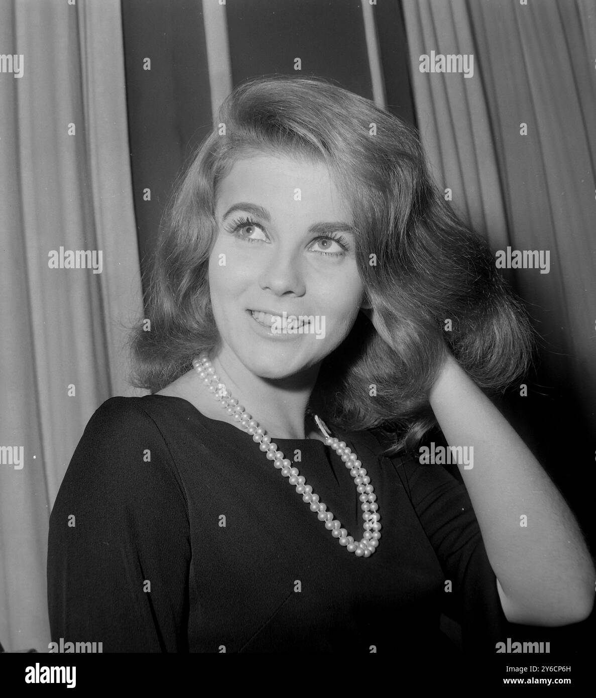 SWEDISH STAR ANN MARGARET IN LONDON ; 6 NOVEMBER 1963 Stock Photo - Alamy