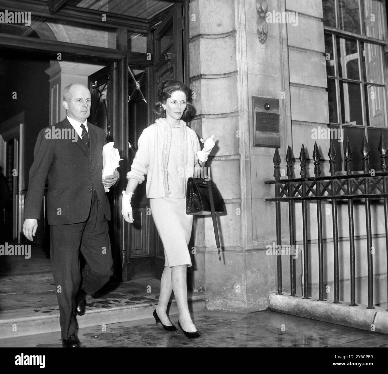 INQUIRY BIDDLE MRS ANN HER HORSE SCISSORS DISQUALIFIED - SHE LEAVES ...