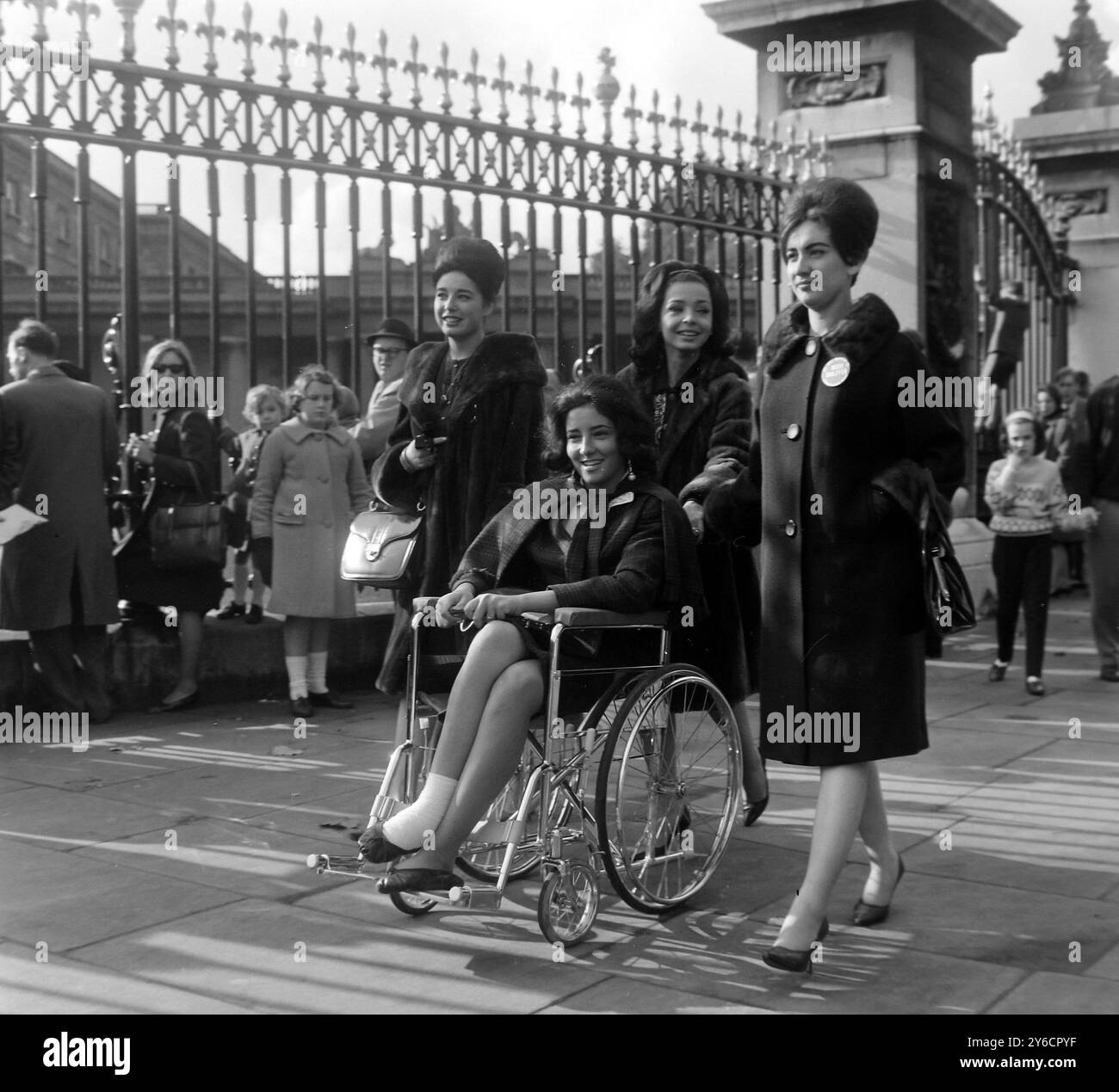 Miss spain encarnacion zalabardo Black and White Stock Photos & Images ...