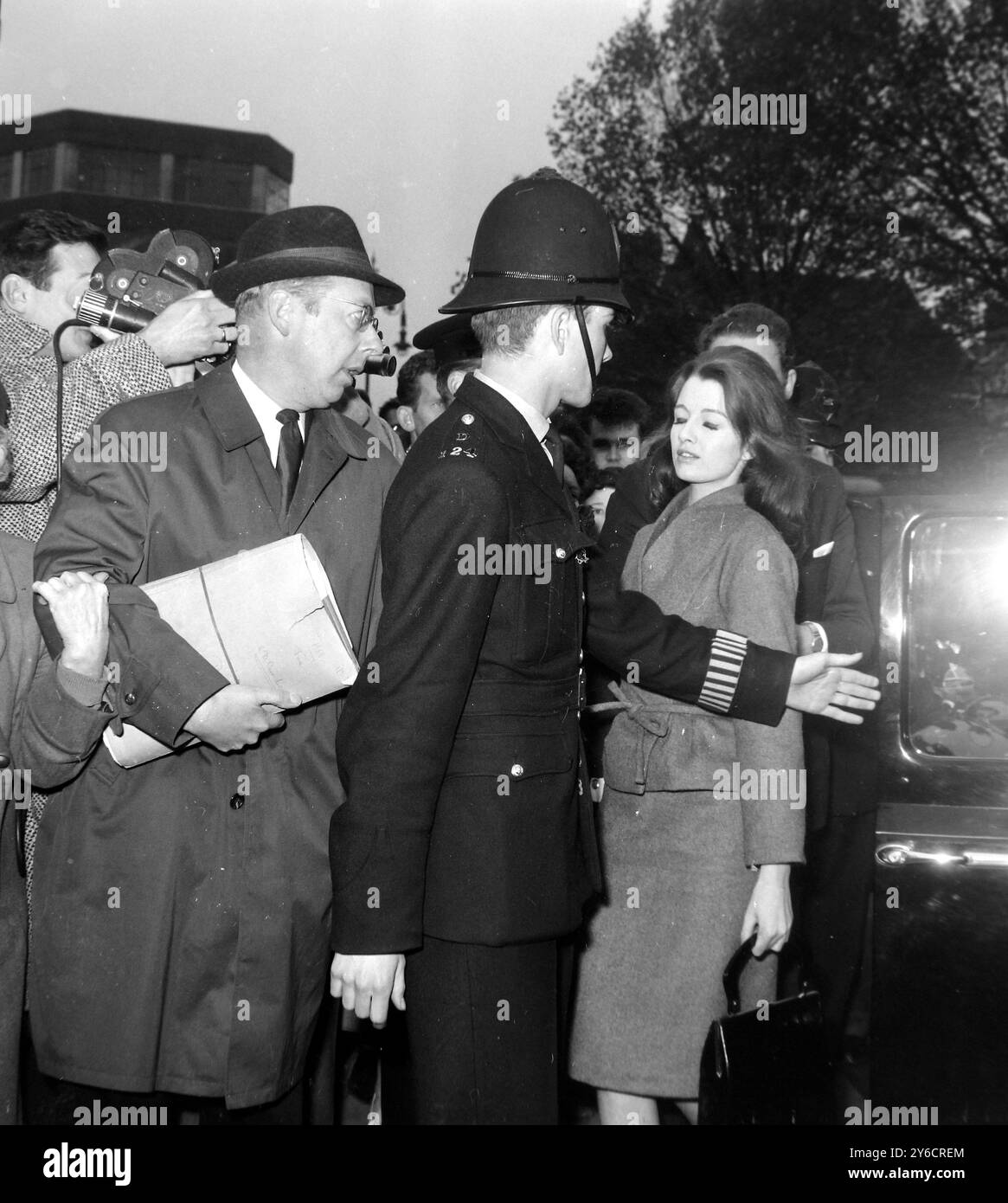 CHRISTINE KEELER AT OLD BAILEY TRIAL IN LONDON / ; 29 OCTOBER 1963 ...