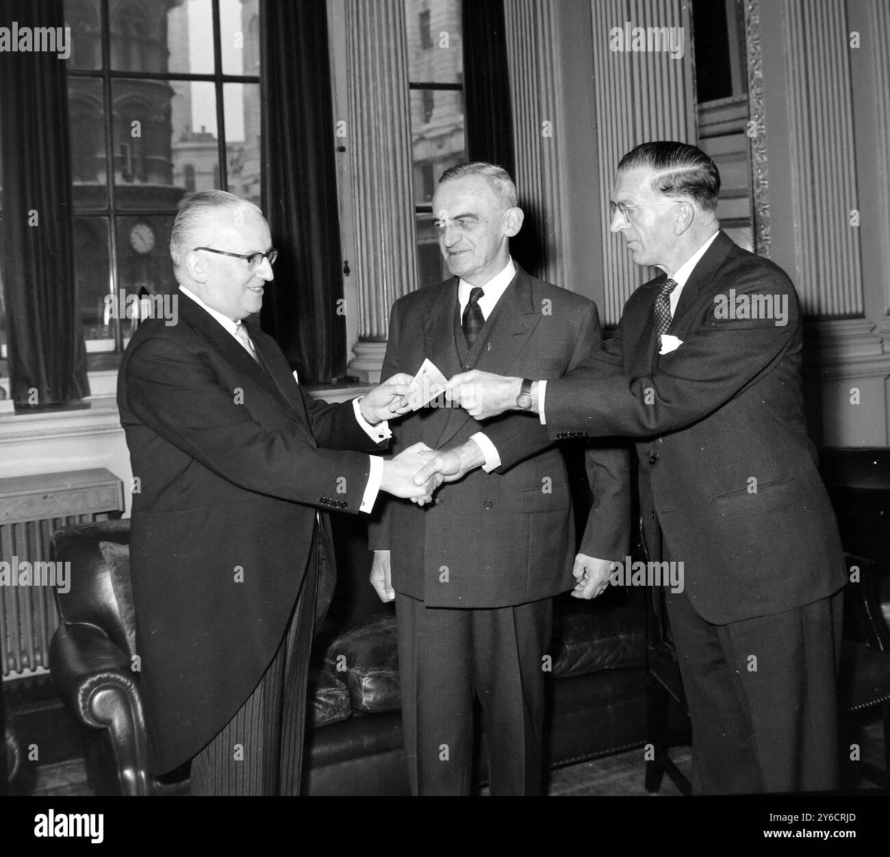 THE LORD MAYOR OF LONDON RALPH PERRING WITH ARMIN DAENITKER AND F A ...