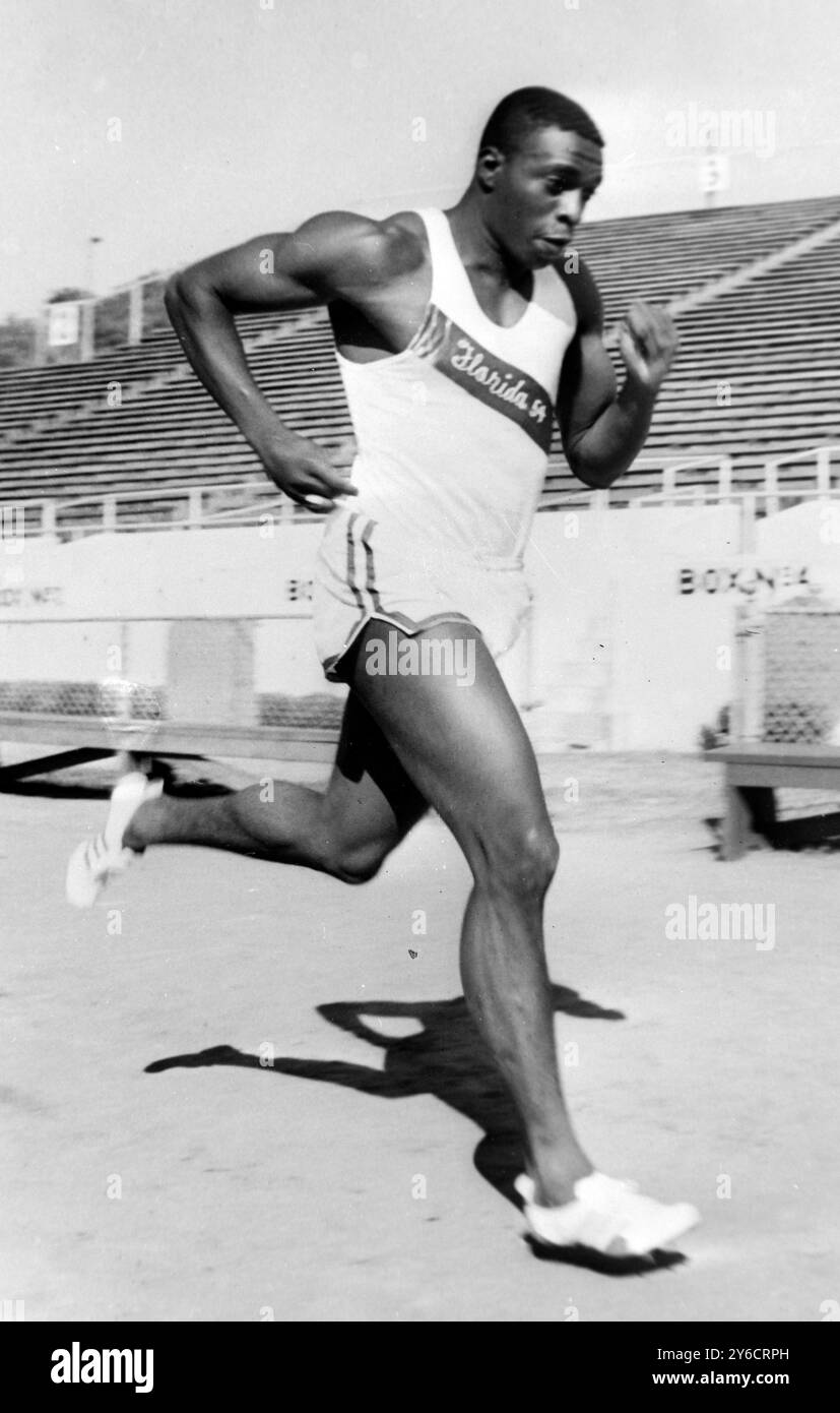 Bob hayes athlete hi-res stock photography and images - Alamy