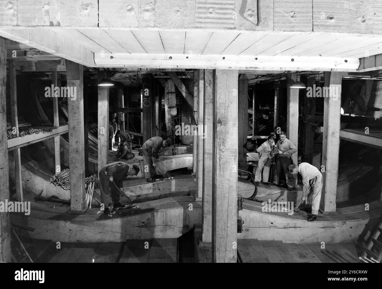 SHIPS HMS VICTORY REPAIRS CABIN INSIDE HULL RESTORING TIMBER IN ...