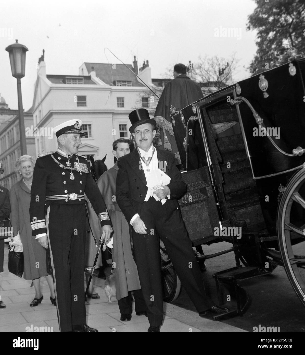 AMBASSADOR OF ECUADOR SENOR DON ALBERTO WRIGHT IN LONDON WITH EARL OF ...