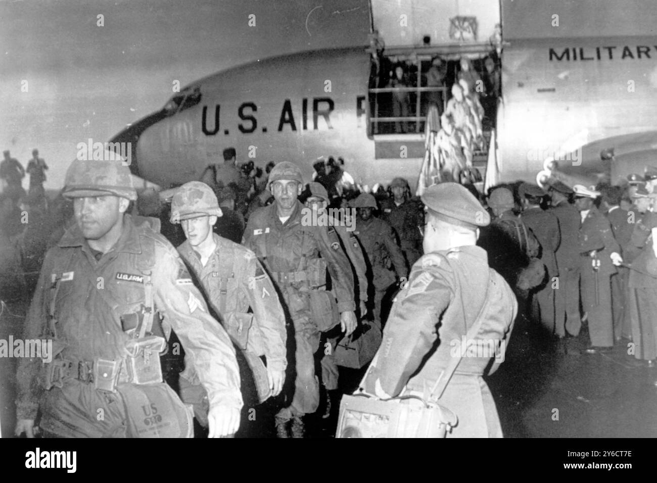 US ARMY OPERATION BIG LIFT TRANSPORT DIVISION BY AIRCRAFT AIRBUS IN ...