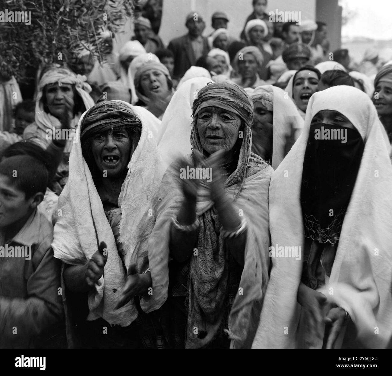 BORDER WAR MOROCCAN WOMAN DURING DEMONSTRATIONS IN BOU-ARFA ; 23 ...