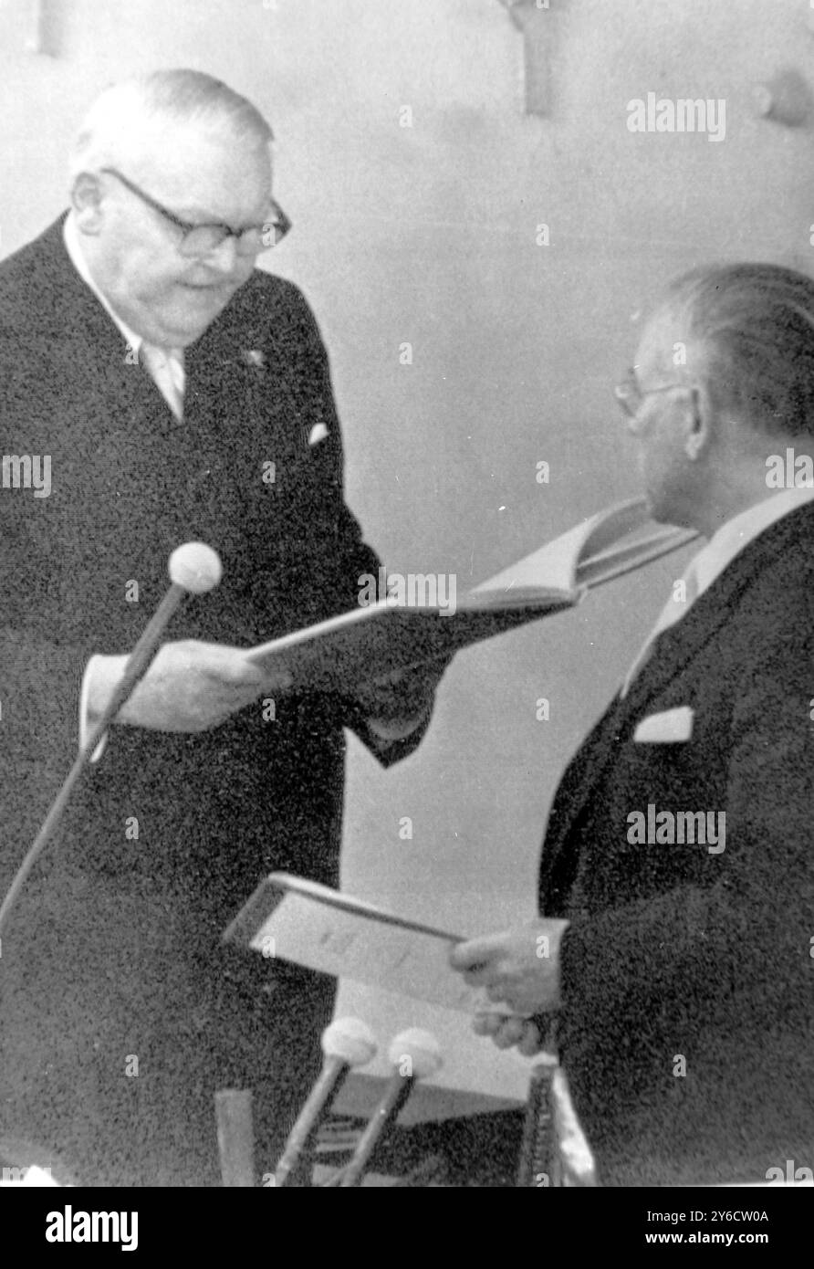 GERMAN GOVERNMENT LUDWIG ERHARD SWORN IN BONN AS NEW CHANCELLOR ; 16 ...