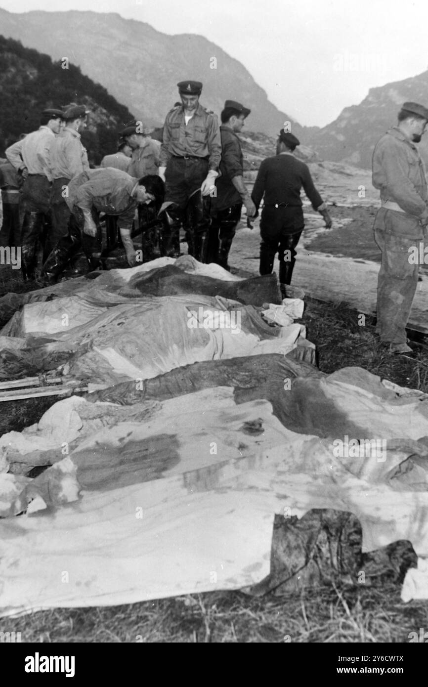 Dam bodies Black and White Stock Photos & Images - Alamy