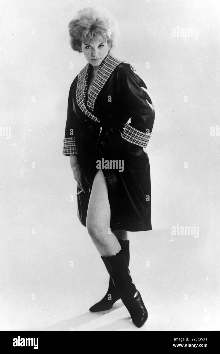 October 12 1963 Black and White Stock Photos & Images - Alamy