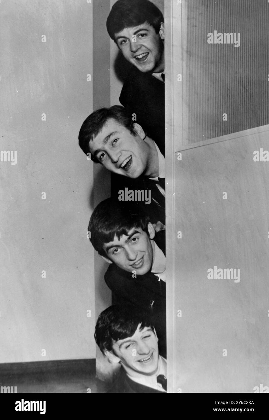 THEA BEATLES - RINGO STAR, GEORGE HARRISON, JOHN LENNON AND PAUL ...
