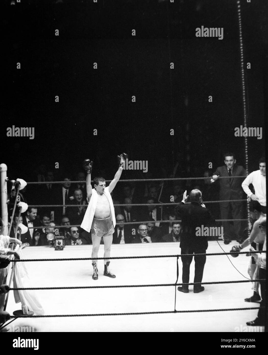 Frankie taylor hi-res stock photography and images - Alamy