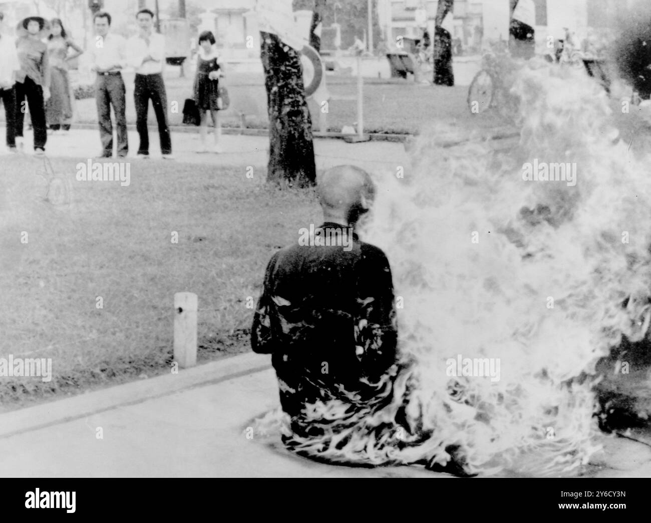 Buddhists 1963 hi-res stock photography and images - Alamy