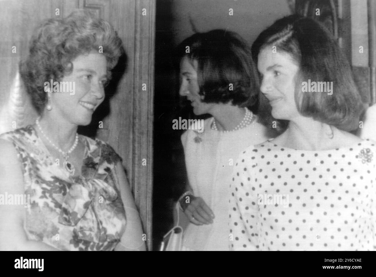 JACQUELINE JACKIE KENNEDY WITH PRINCESS LEE RADZIWILL AND QUEEN ...