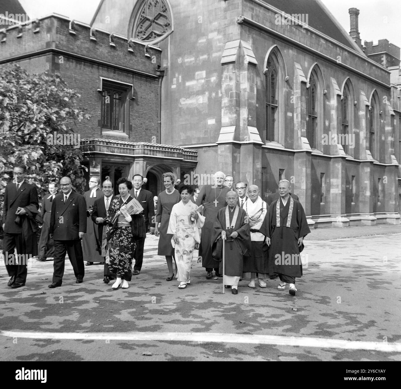 ARCHBISHOP OF CANTERBURY MICHAEL RAMSEY WITH JAPANESE DELEGATION ROSEN ...