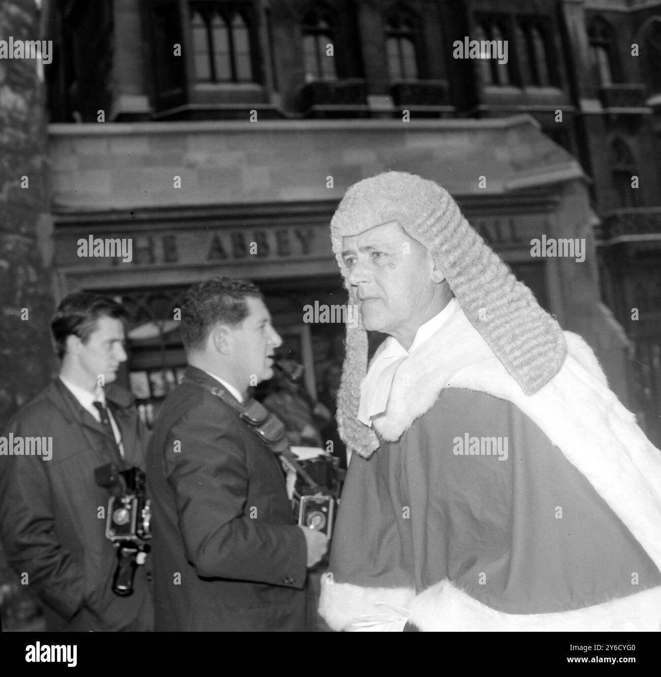 JUDGE JUSTICE SCOTT CAIRNS PORTRAIT / ; 3 OCTOBER 1963 Stock Photo - Alamy