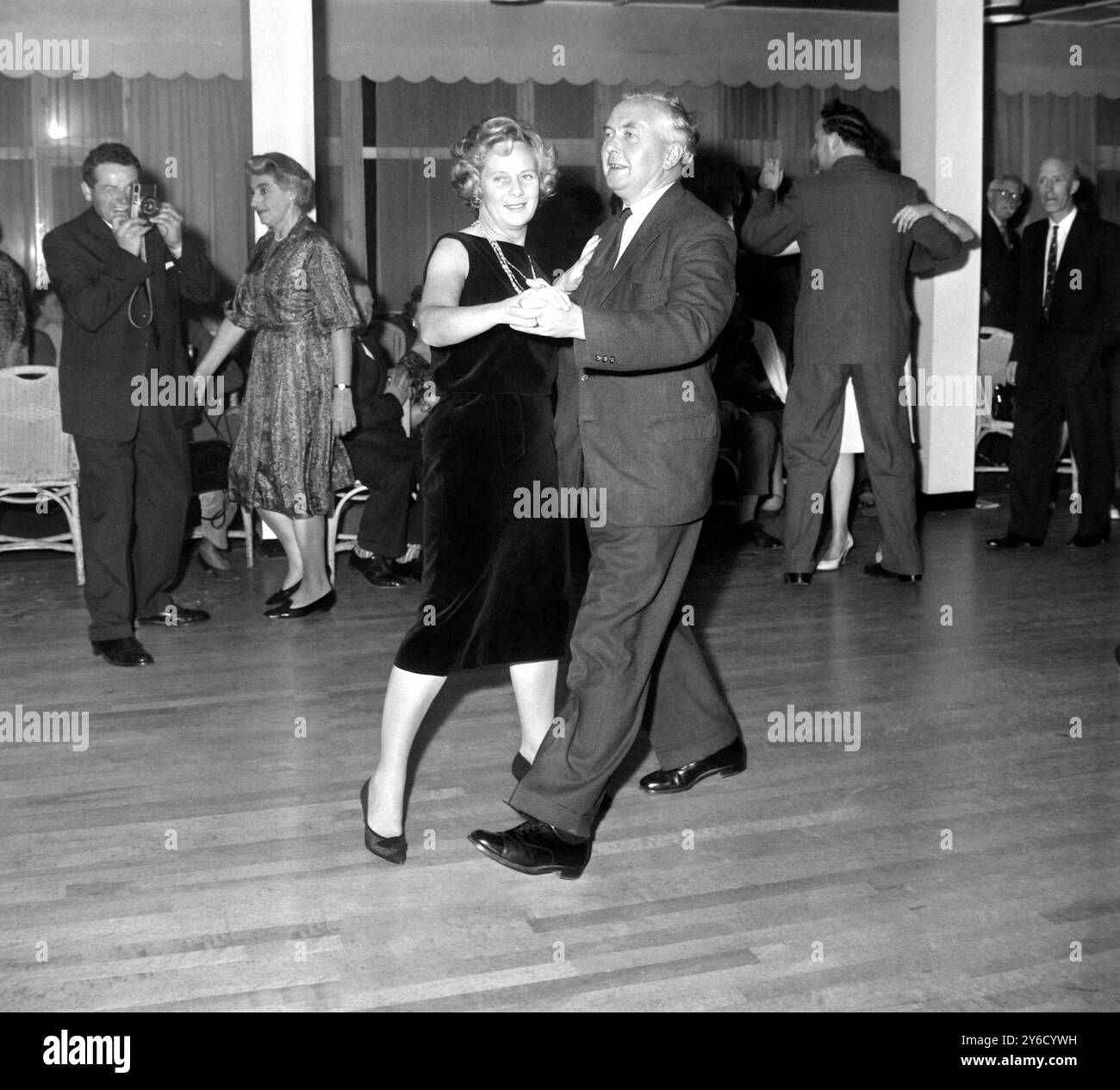 1 OCTOBER 1963 HAROLD WILSON DANCING WITH HIS WIFE GLADYS AT THE LABOUR ...