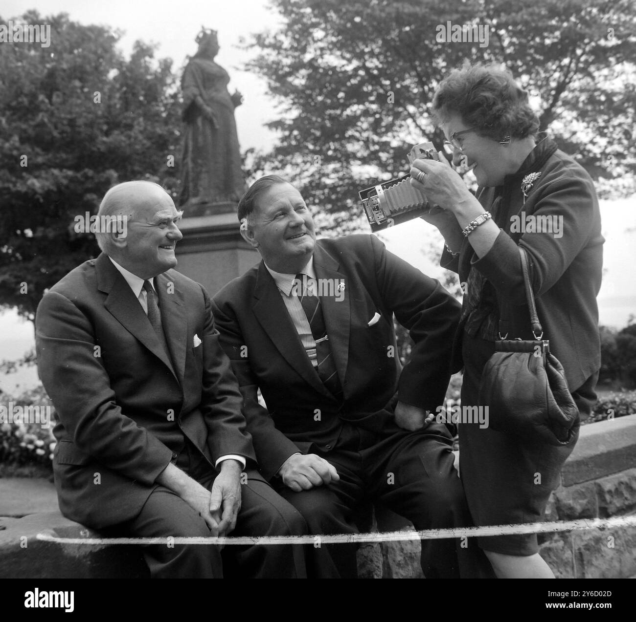 SAM WATSON, JIM MATTHEWS WITH WIFE HILDA IN SCARBOROUGH ; 29 SEPTEMBER ...