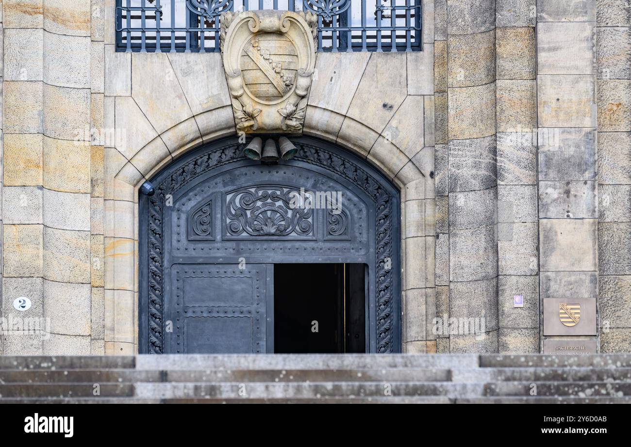Dresden, Germany. 25th Sep, 2024. The door of the Saxon State ...