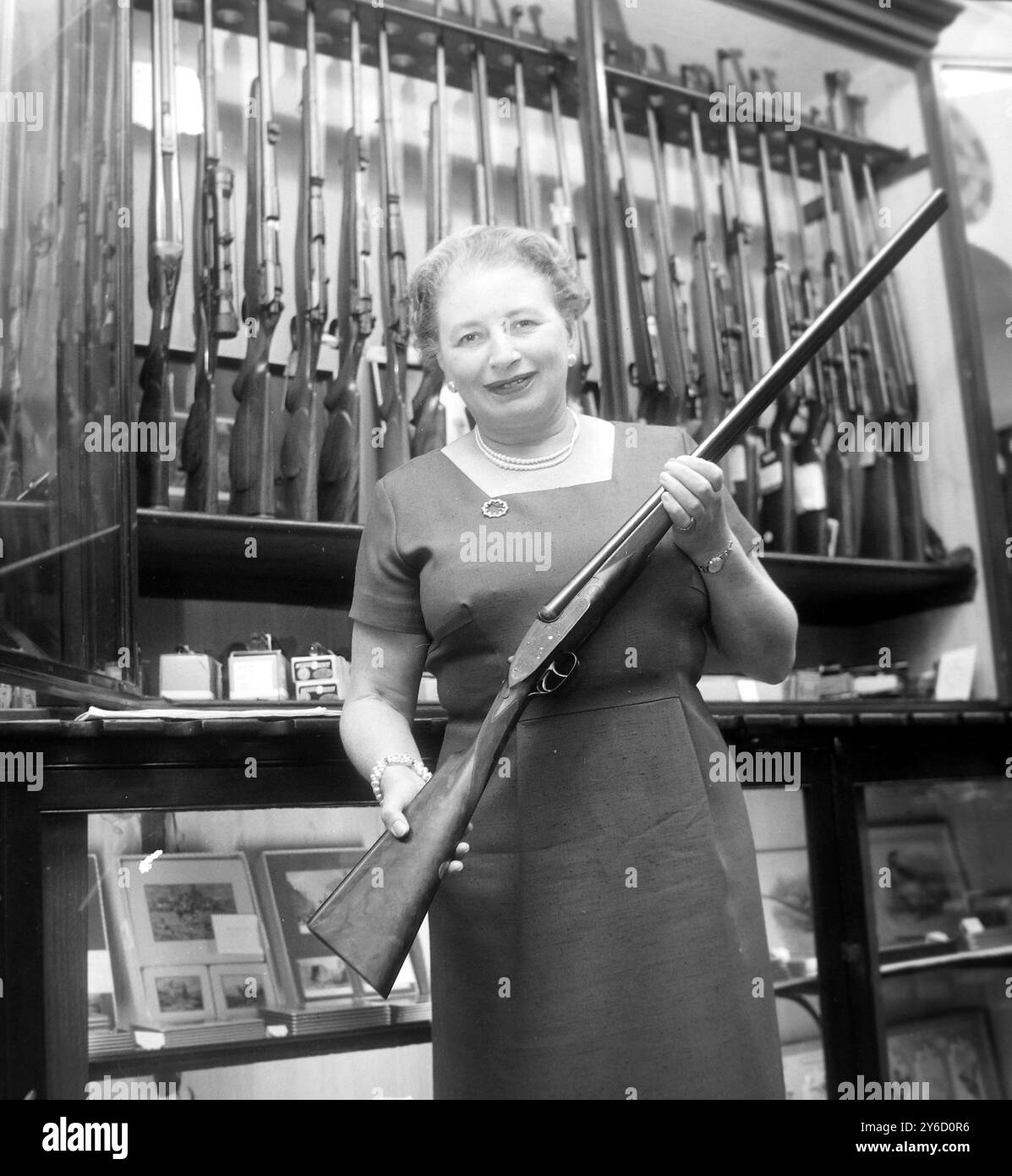 Negative lang lang hi-res stock photography and images - Alamy