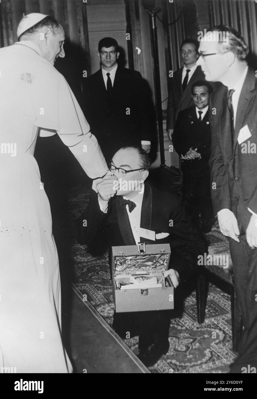 PROFESSOR OCONNEL WITH POPE PAUL VI IN VATICAN CITY / ; 22 SEPTEMBER ...