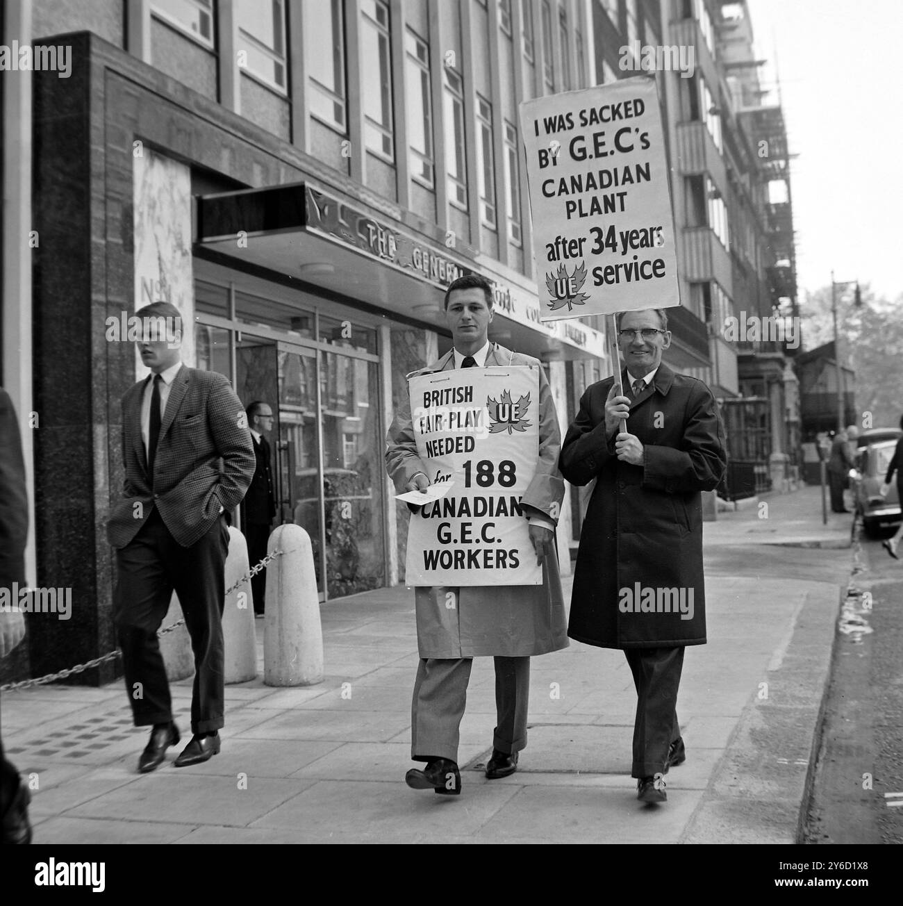 ROD LOCKHART AND DAVE TAYLOR IN LONDON / ; 12 SEPTEMBER 1963 Stock ...