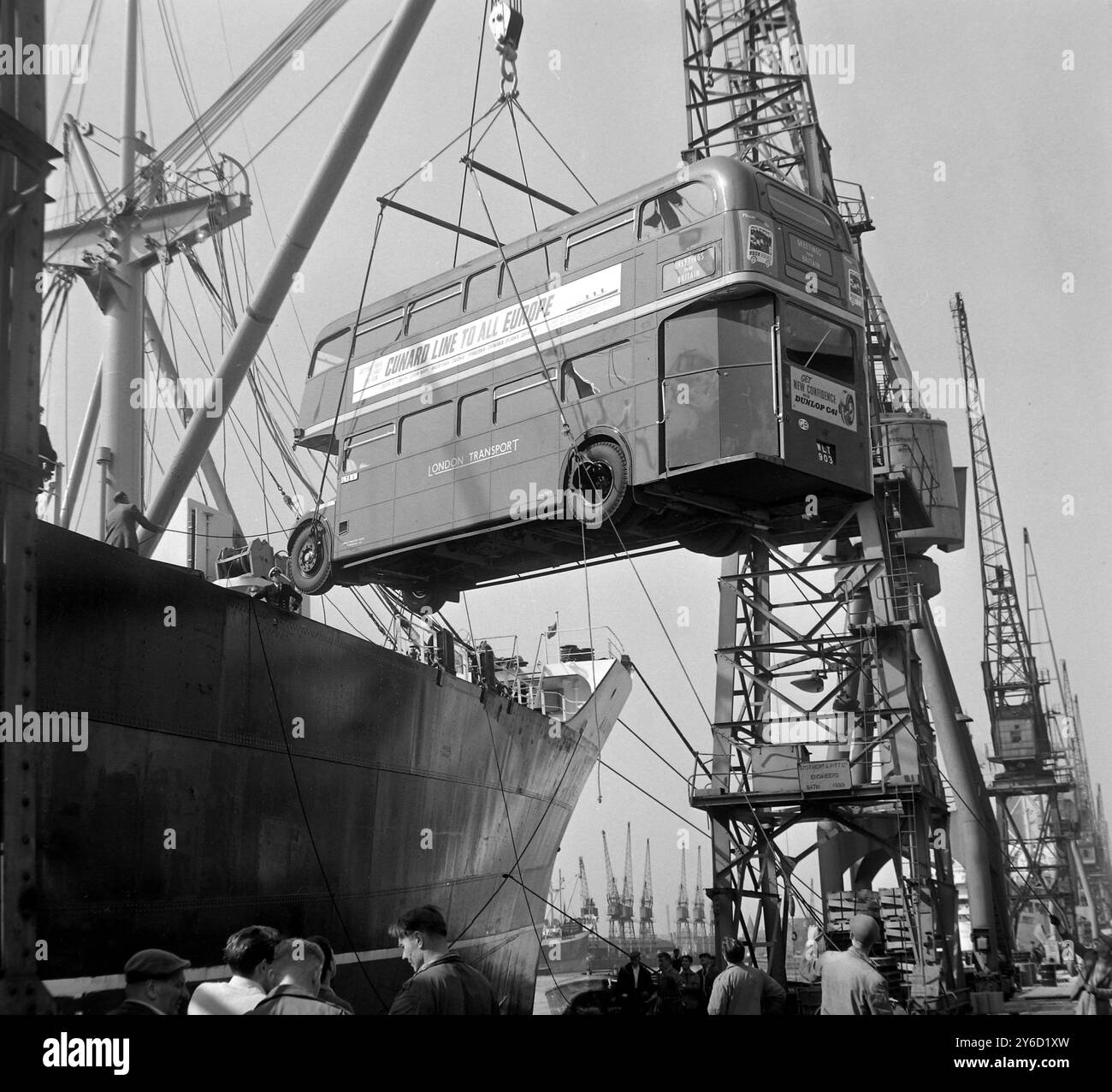 MOTOR BUS ROUTEMASTER ON ROUTE TO AMERICA ; 12 SEPTEMBER 1963 Stock ...