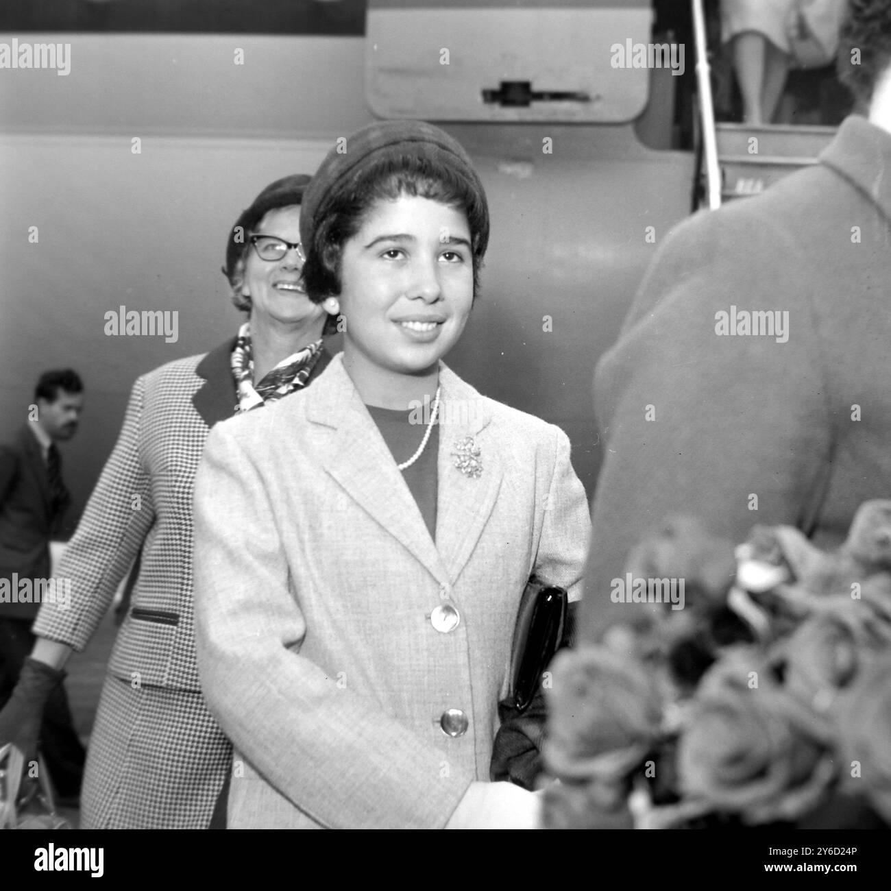 PRINCESS BASMA AND QUEEN ZIEN MOTHER WITH DAUGHTER AT LONDON AIRPORT ...