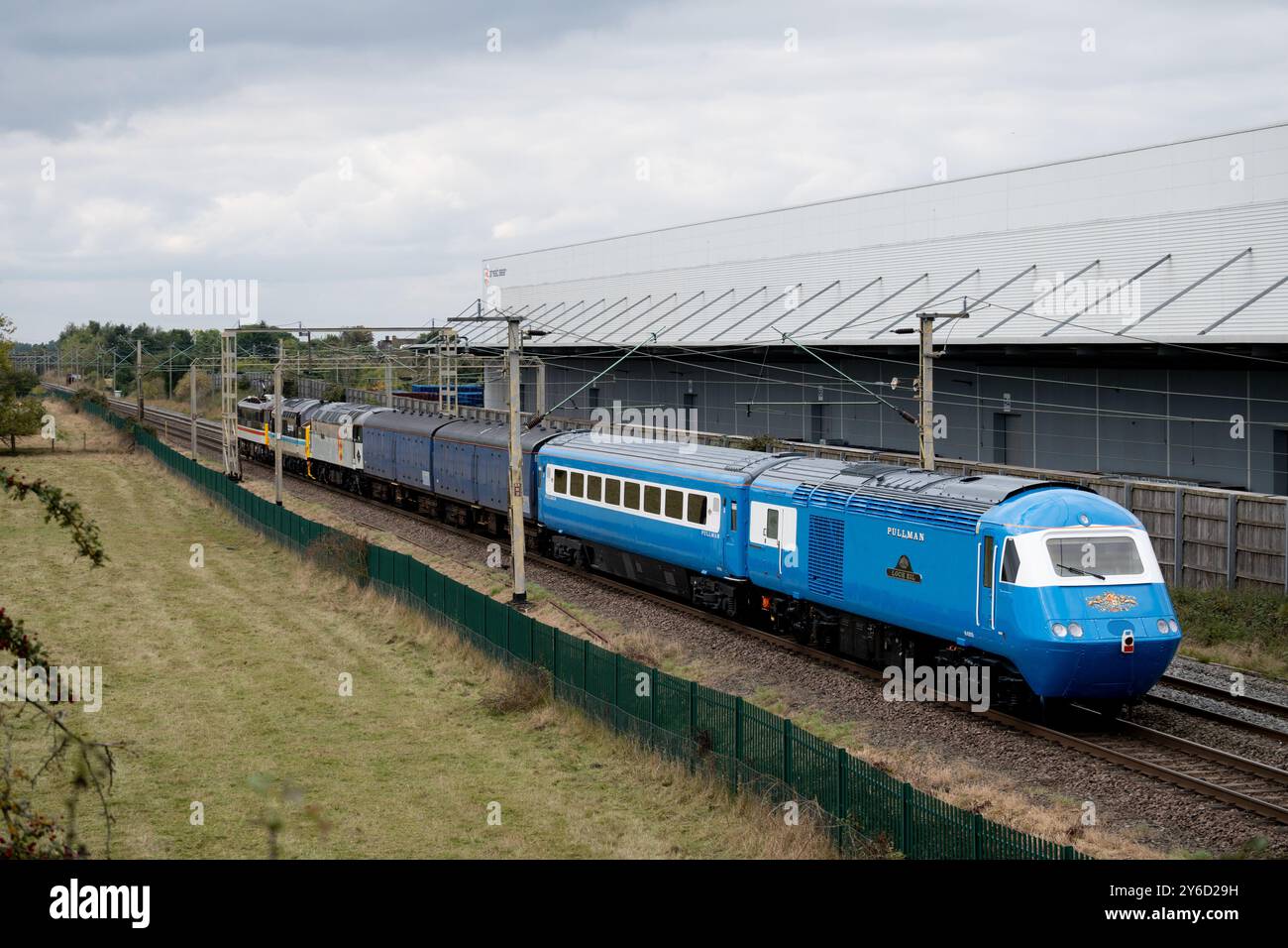 Blue pullman train hi-res stock photography and images - Alamy