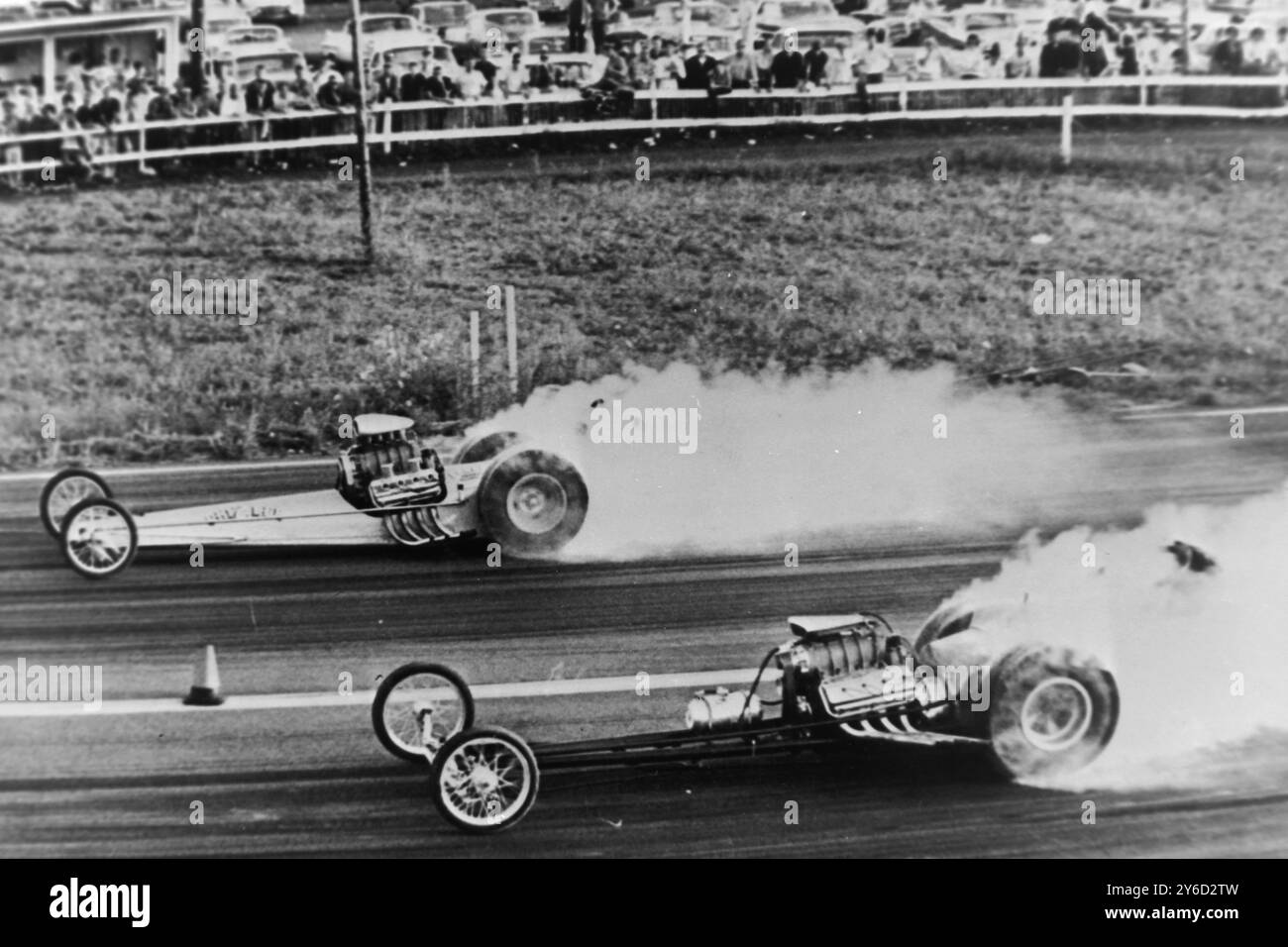DRIVER CHRIS KARAMESINES AT WORLD DRAG RACING SERIES WITH OPPONENT LYLE ...