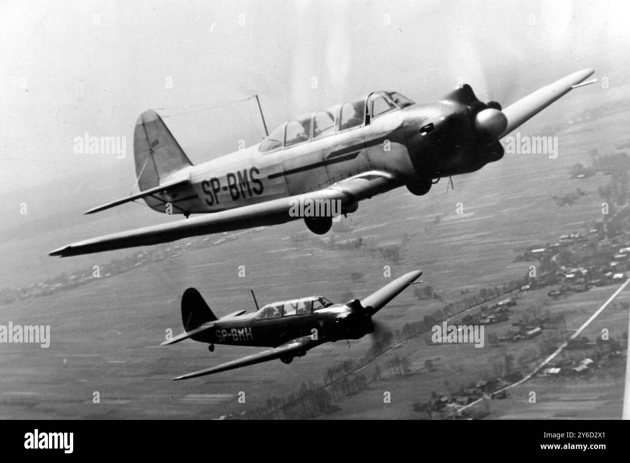 AVIATION YAK 18 ON TRAINING FLIGHT ; 4 SEPTEMBER 1963 Stock Photo - Alamy