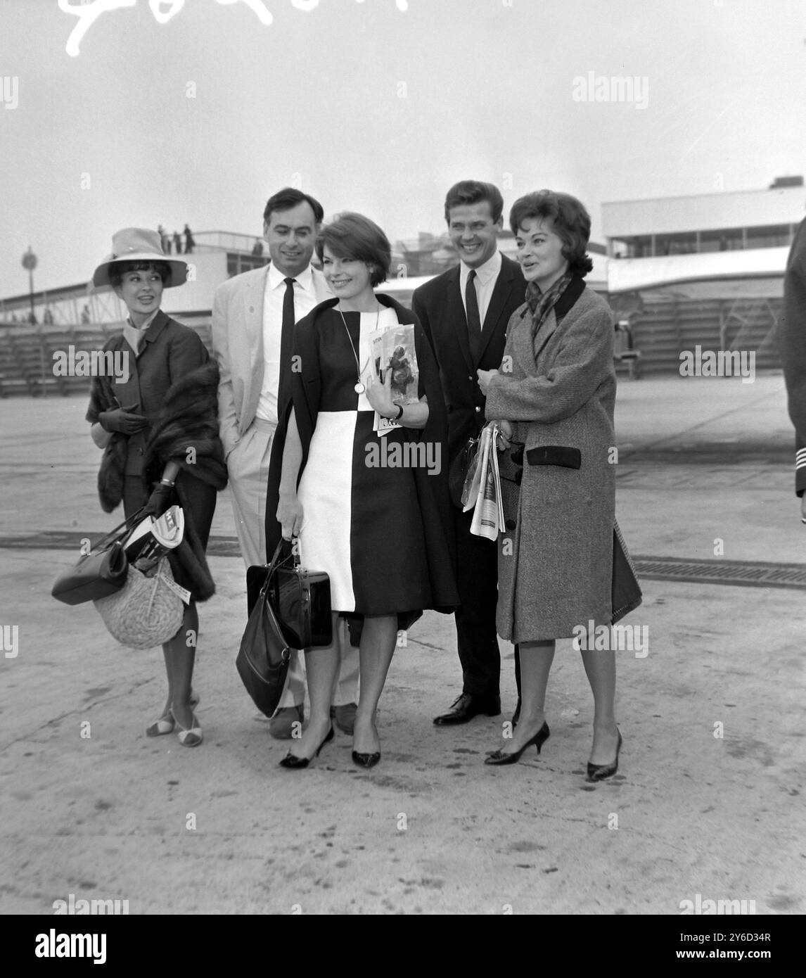JENNIFER JAYNE, CONRAD PHILIIPS, CATHERINE WOODVILLE, ROGER MOORE AND ... JENNIFER JAYNE, CONRAD PHILIIPS, CATHERINE WOODVILLE, ROGER MOORE AND ...