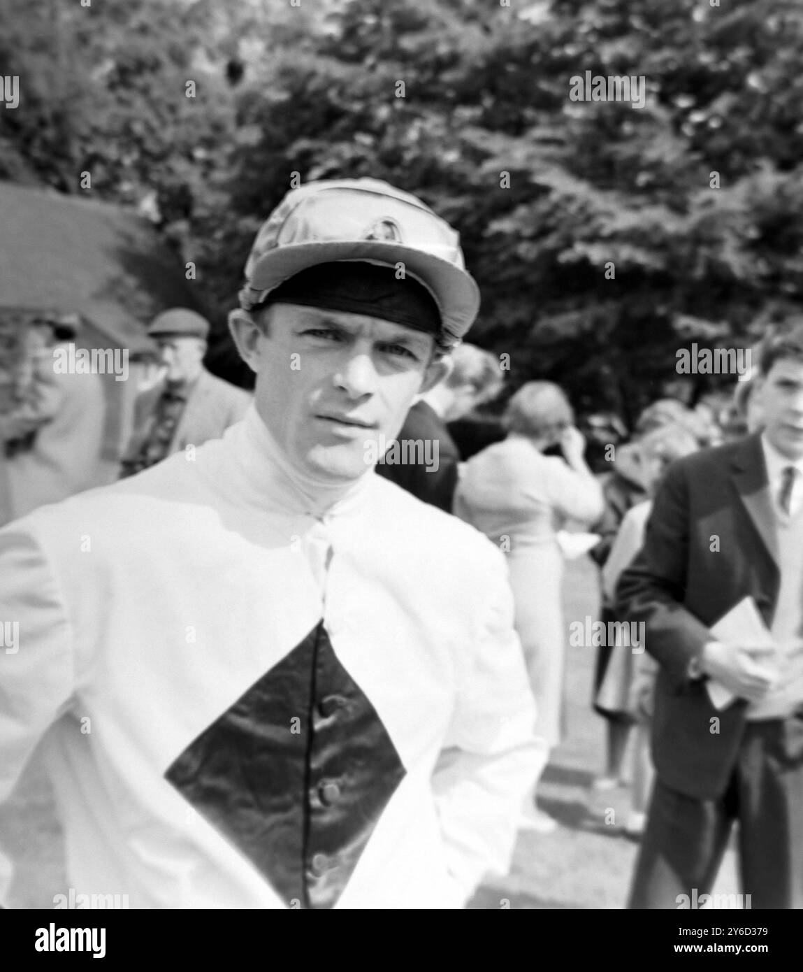 PAUL TULK - PORTRAIT OF JOCKEY FLAT HORSE RACE IN SANDOWN PARK / ; 2 ...