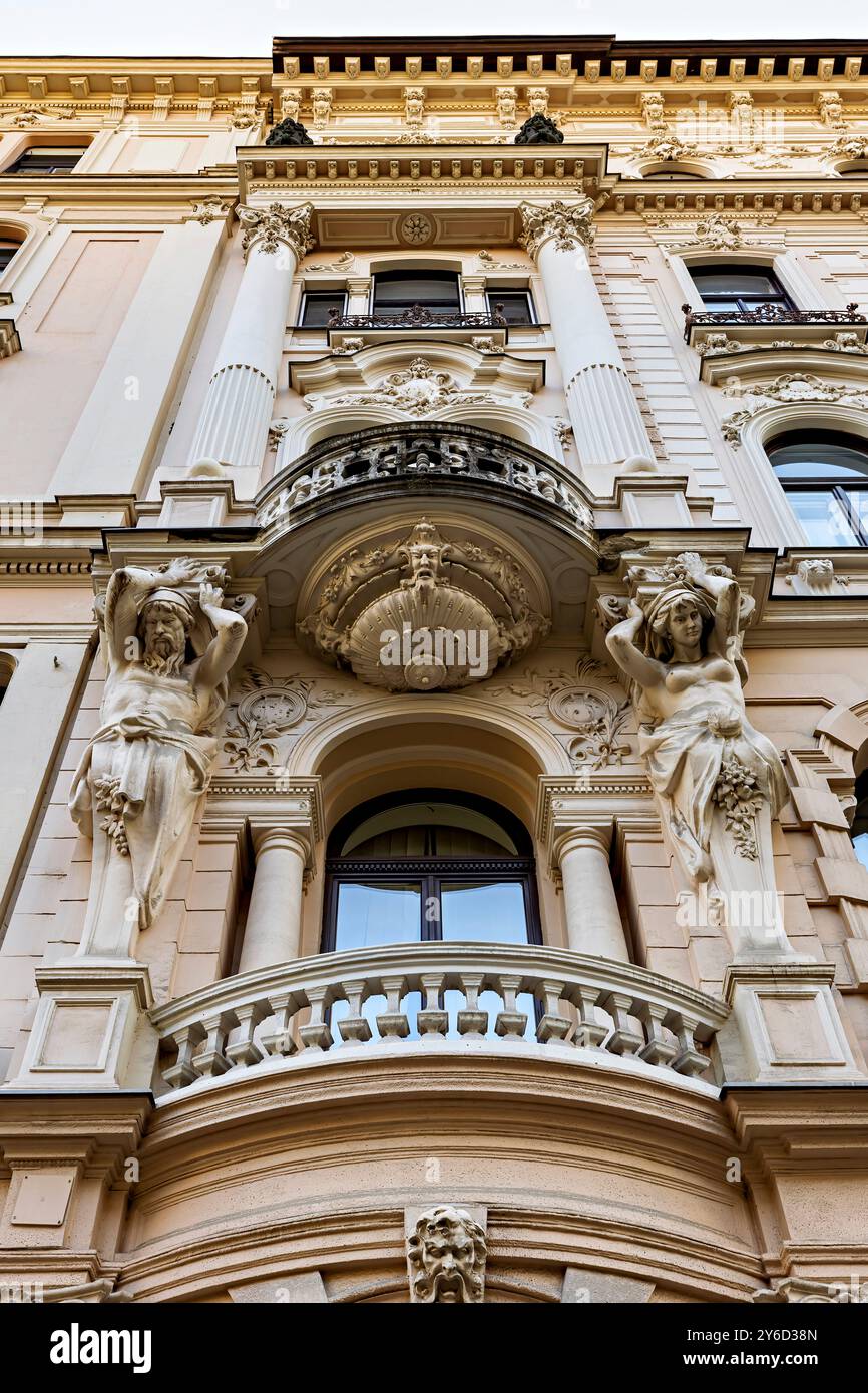 Architecture symbol budapest hi-res stock photography and images - Alamy