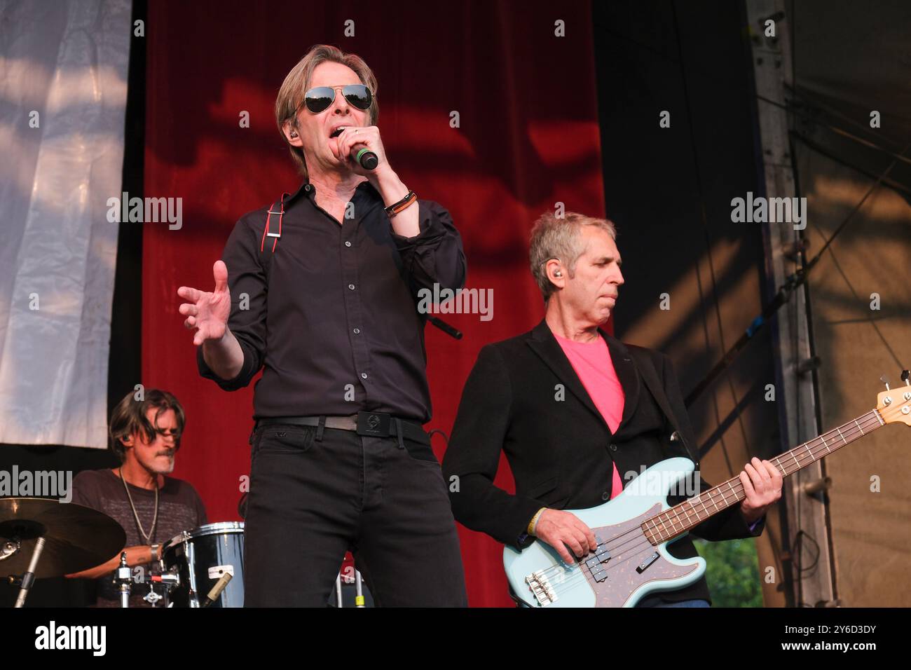 Clark Datchler and Mike Nocito of Johnny Hates Jazz performing at ...