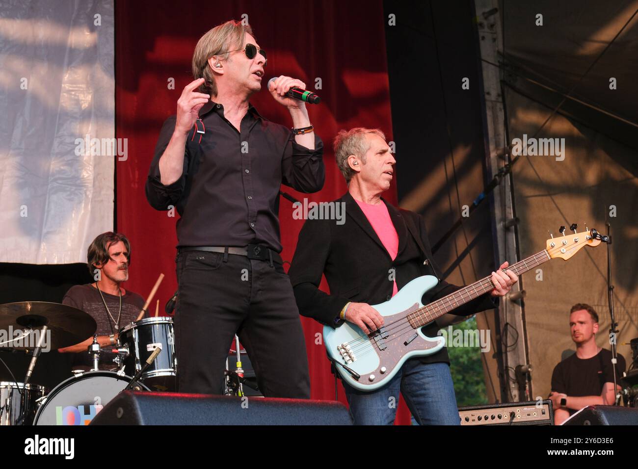 Clark Datchler and Mike Nocito of Johnny Hates Jazz performing at ...