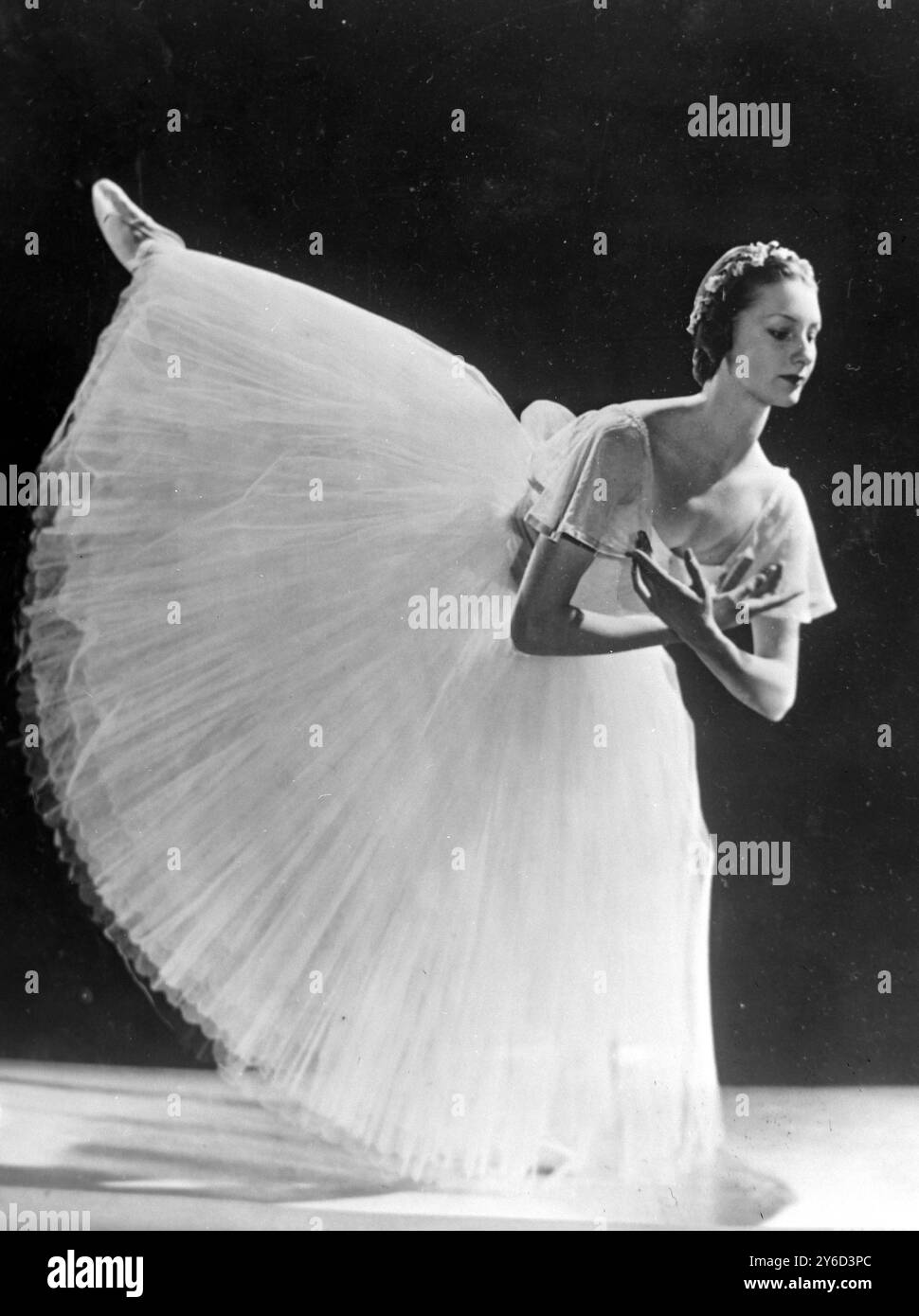 BALLET DANCER SHIRLEY GRAHAME S ; 27 AUGUST 1963 Stock Photo - Alamy
