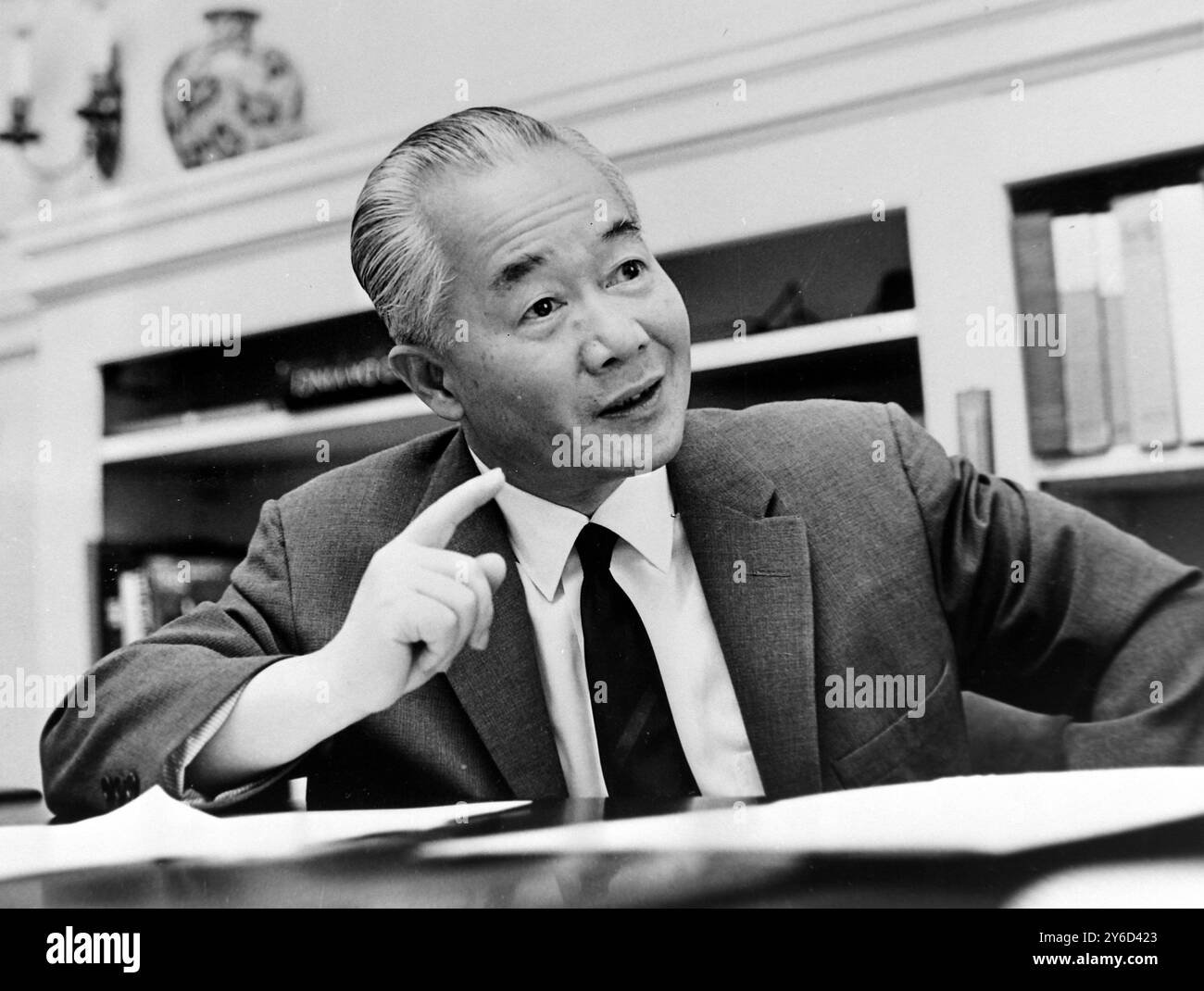 VIETNAMESE TRAN VAN CHOUNG PICTURE AFTER RESIGNATION IN WASHINGTON ...