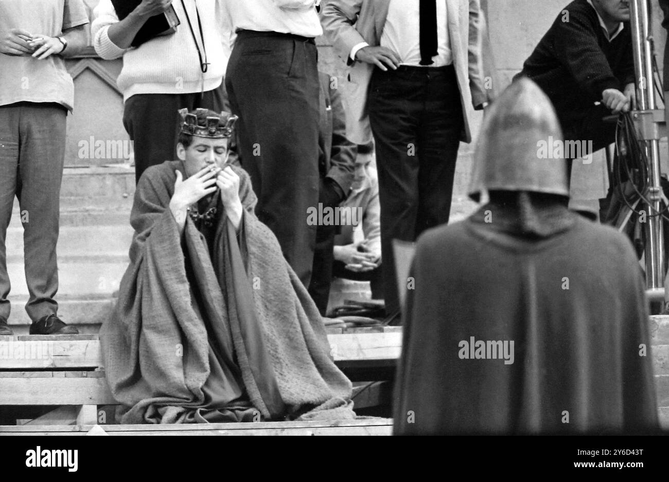24 AUGUST 1963 PETER O'TOOLE SMOKING DURING A BREAK IN FILMING BECKETT ...