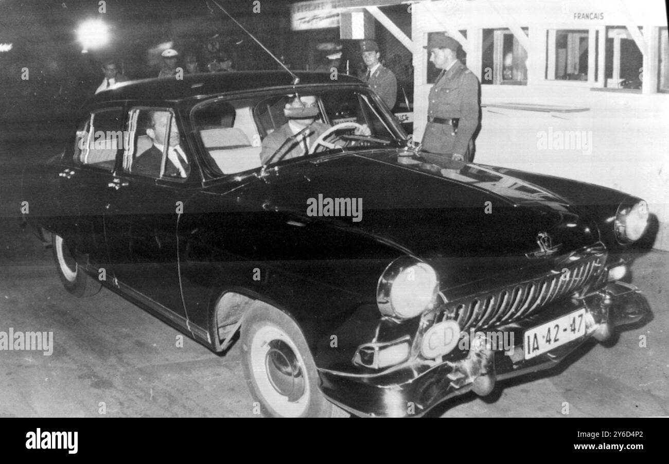 BORDER EAST GERMAN DIPLOMATS IN RUSSIAN BUILT CAR BERLIN ; 15 AUGUST ...