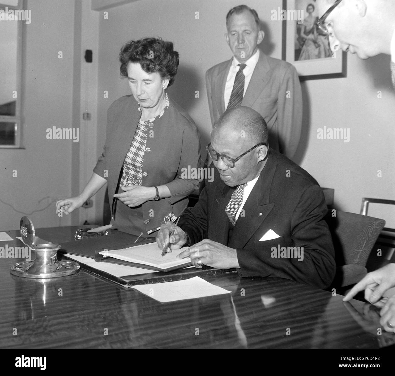 GEORGE TILMAN BREWER SIGNS NUCLEAR TEST BAN AGREEMENT IN LONDON / ; 16 ...