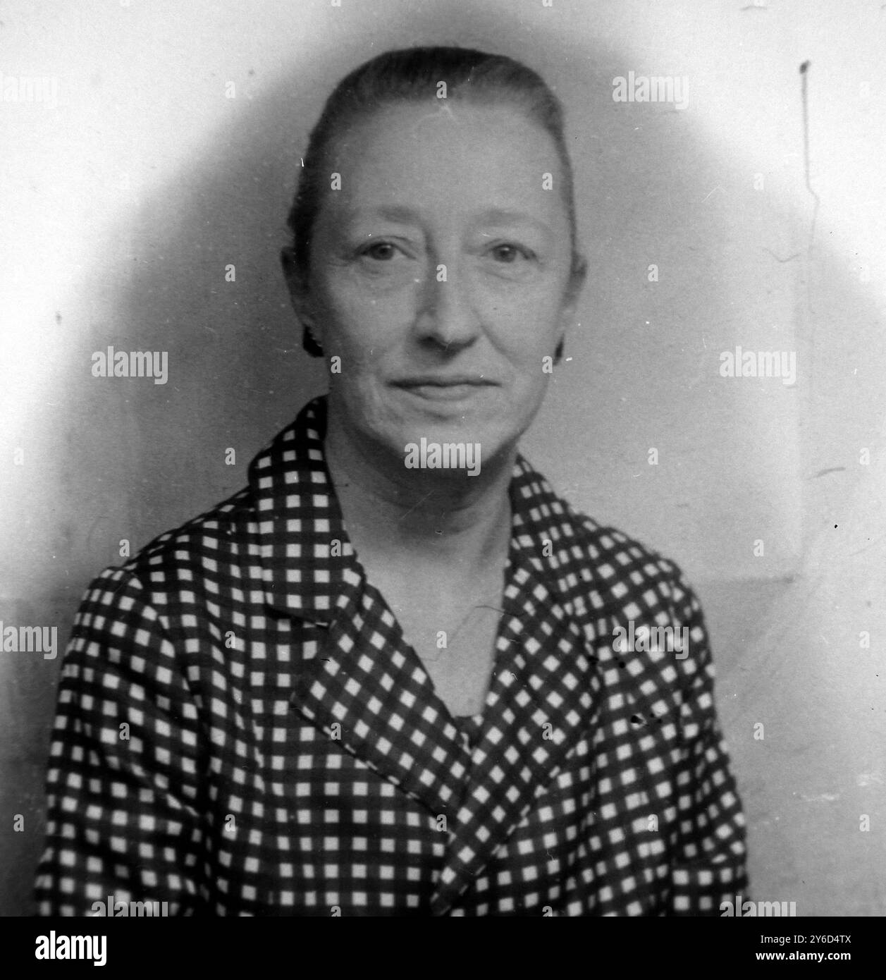 WIFE OF TOM CURRAN IN LONDON / ; 14 AUGUST 1963 Stock Photo - Alamy