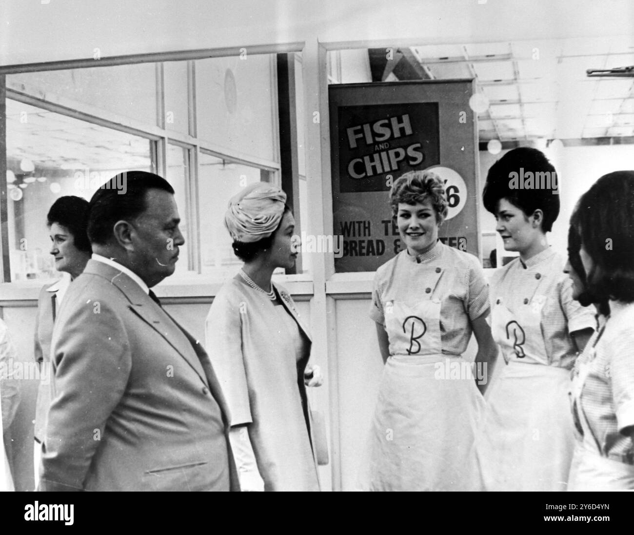 QUEEN ELIZABETH II WITH WILLIAM BUTLIN AT BURLY HOLIDAY CAMP IN WALES ...