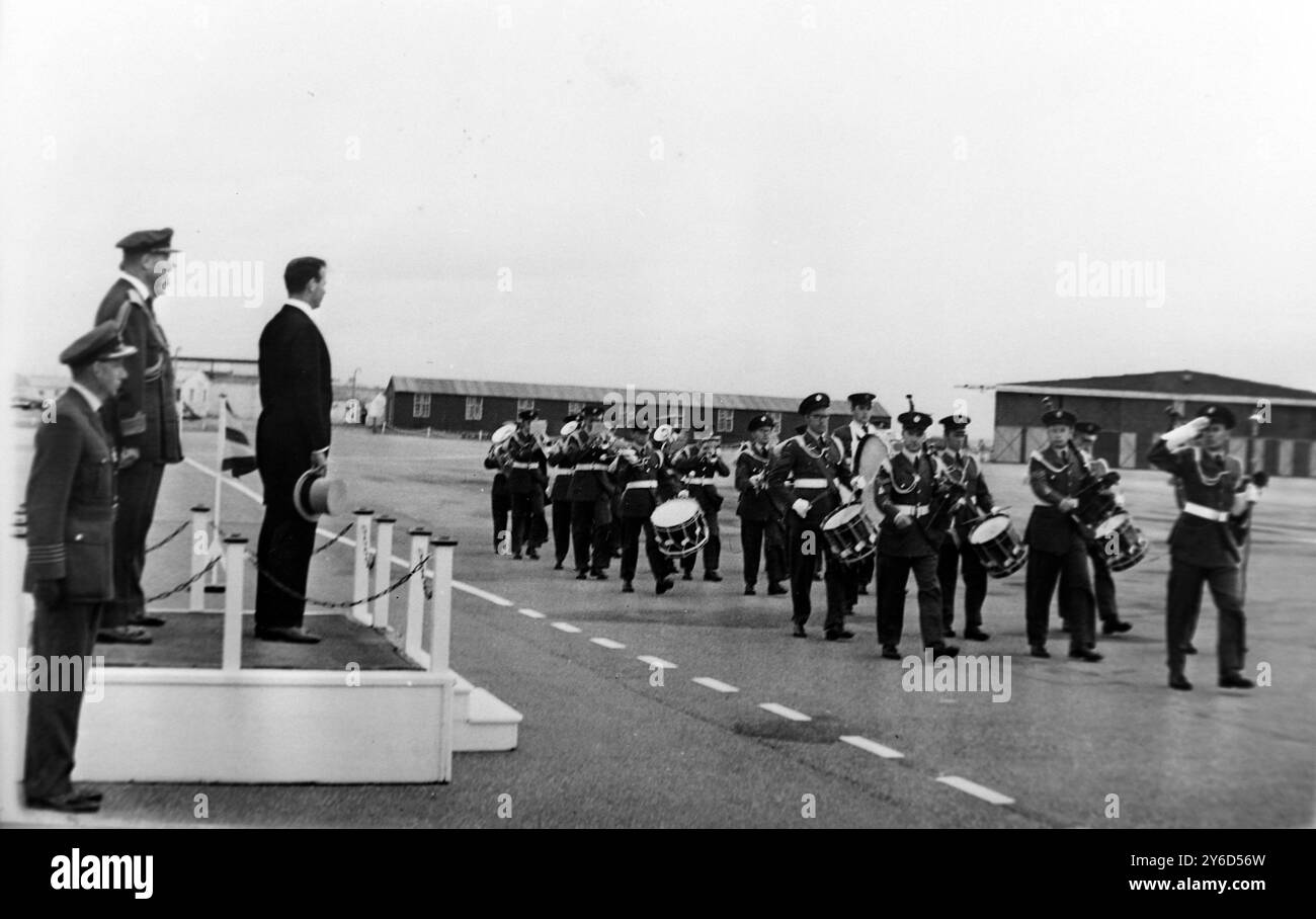 ARGENTINE AIR FORCE PRIZE GIVING WITH MIGUEL M PADDILLA IN ISLE OF ...