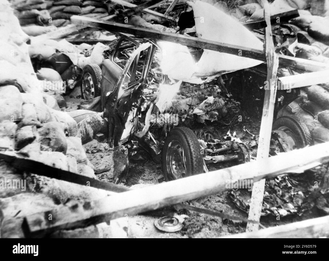 Mafia bomb Black and White Stock Photos & Images - Alamy
